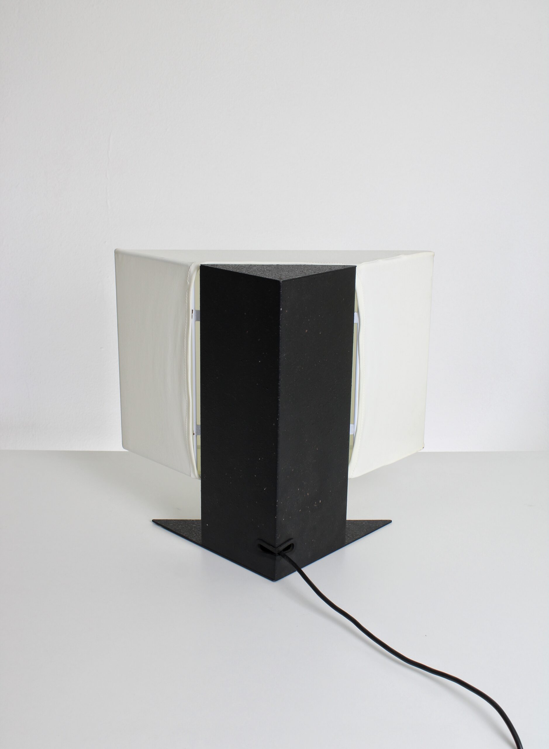 Accademia table lamp by Cini Boeri for Artemide - Storm Vintage